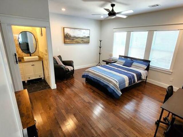 Renovated home in Dignowity Hill Historic District. Close to Downtown, Alamo Dome, I 35 and I 37