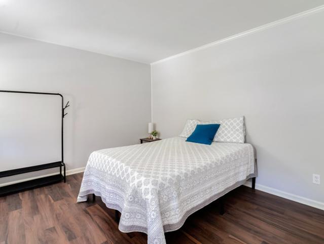 Renovated Hampton House Quiet Neighborhood!