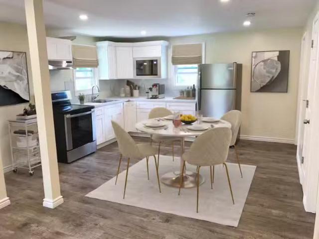 Renovated One Bedroom One Bathroom 16 N Main St