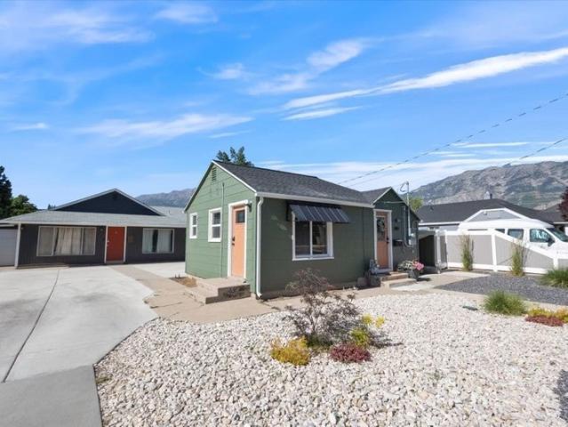 Renovated Single Family Home_ Pet Friendly!
