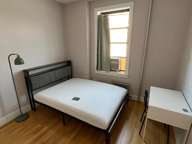 Renovated spacious private room