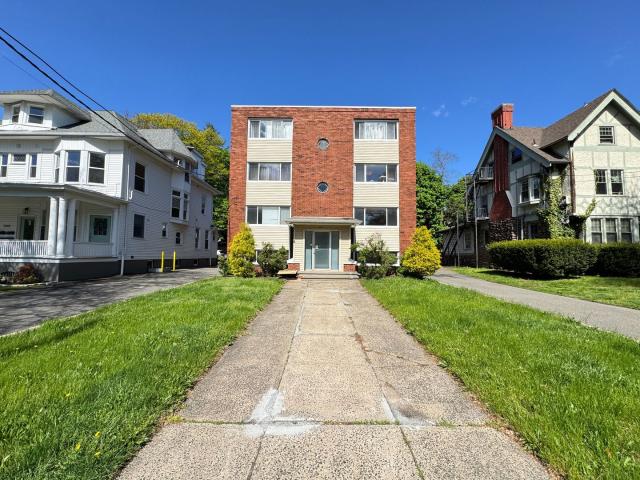 Renovated Sunlit Studio Near Yale, Heat Included