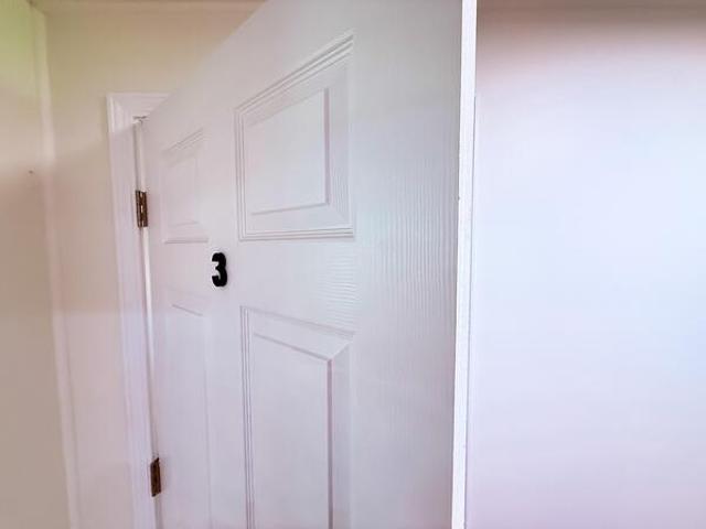 Renovated PadSplit in Normandy Manor – Private Rooms, Prime Location