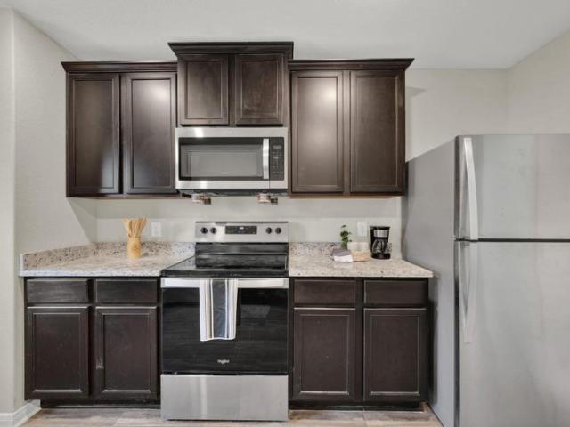 Renovated Rooms w Workspace in every room Fast Wi