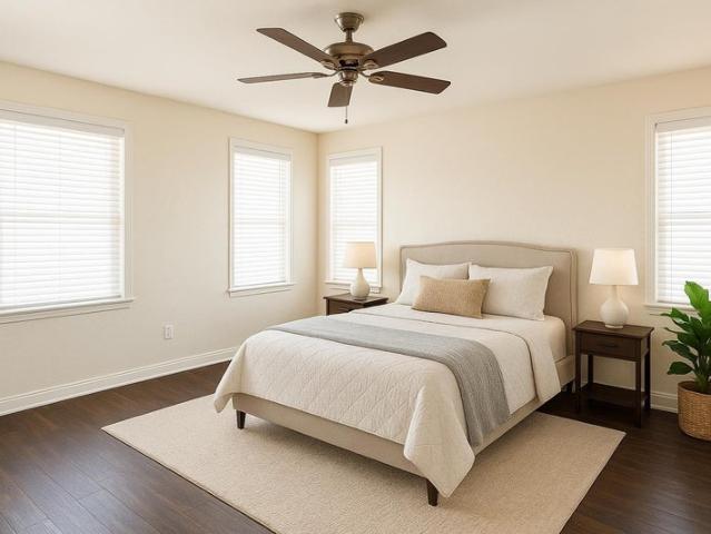 Renovated Rooms with Private Bathrooms | KING + Q