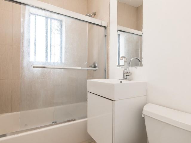 Renovated Units Studio Apartment for Rent at 932 Irolo St, Los Angeles, CA 90006 Wilshire Center Koreatown