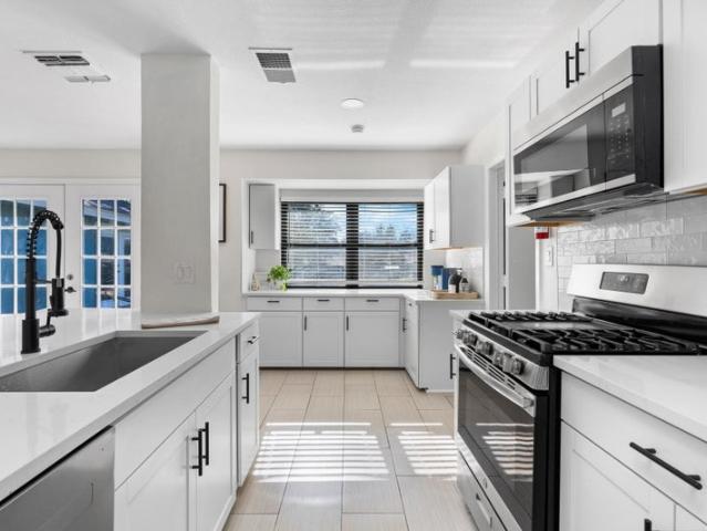 Renovated Vibes in Live Oak Modern Style + Chill