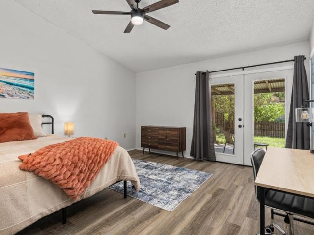 Renovated Vibes in Live Oak Modern Style + Chill