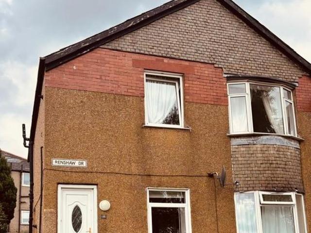 Renshaw Drive, Glasgow, G52 3 bed flat to rent £1,050 pcm £242 pw