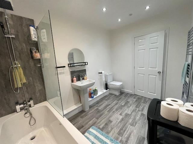 Renshaw Street, Burnley BB10, Room to rent, £433 pcm | PrimeLocation