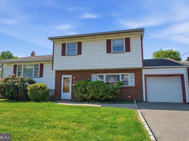 Reo Ct, Colonia, Home For Sale
