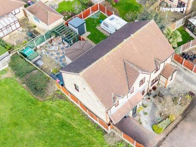 Reavill Close, Dinnington, 4 Bedroom Semi detached