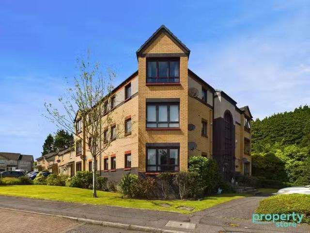 Reay Avenue, East Kilbride, South. 2 bed flat for sale £94,000