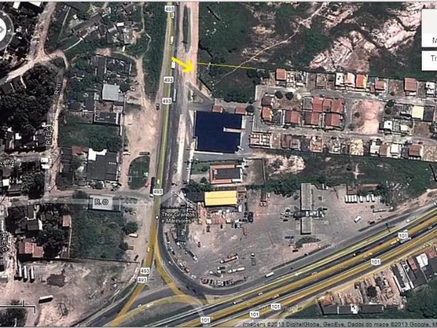 Área comercial com 1.900M2 de frente para a Rodovia. Próxima à UPA e ao viaduto de Manilha
