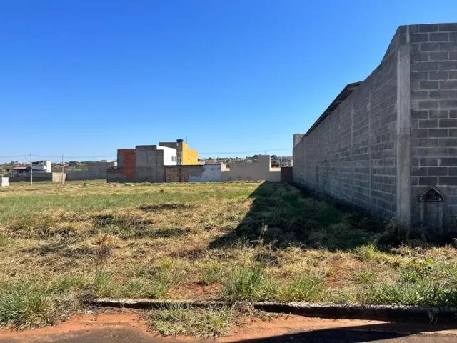 Área a Venda Bairro Laranjeiras