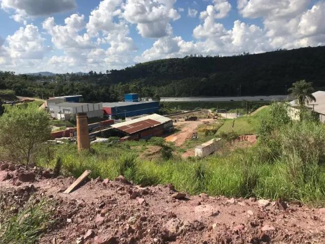 Área Industrial na Rodovia dos Bandeirantes