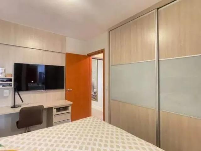 Área Privativa de aproximadamente 170m² à Venda – 3 Quartos, 1 Suíte, 2 Vagas – Funcionários