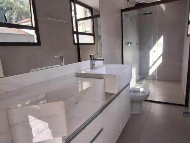 Área privativa 1 quarto suíte Lourdes Belo Horizonte/MG
