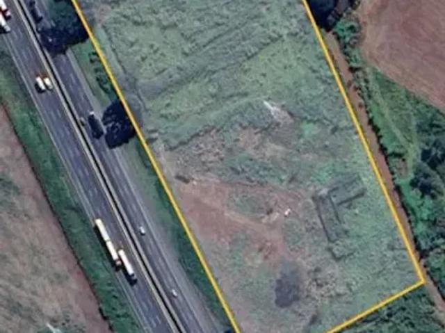 Área à venda de 14.700 m² por R$ 4.000.000 Comercial/Industrial Limeira/SP