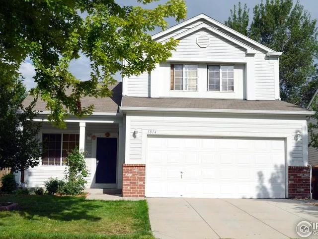 [READ AD] 2 Bedrooms Available in Large Nerdy Home