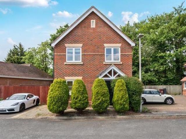 Reading, Berkshire, 4 Bedroom Detached