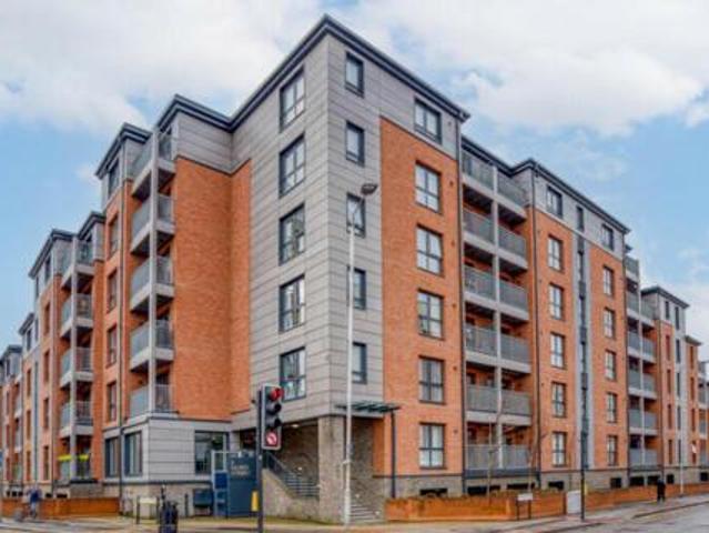 Reading, Berkshire, 2 Bedroom Flat