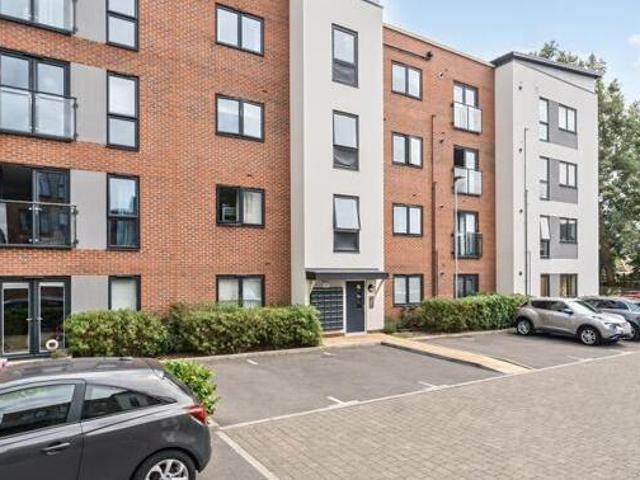 Reading, Berkshire, 2 Bedroom Flat