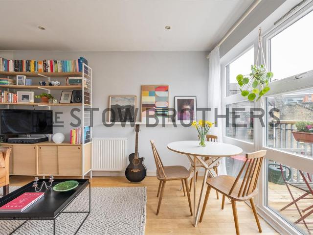 Reading Lane, London E8, 1 bed flat to rent, £2,600 pcm | PrimeLocation