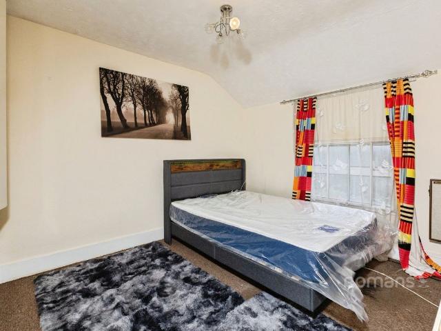 Reading RG1, Room to rent, £725 pcm | PrimeLocation