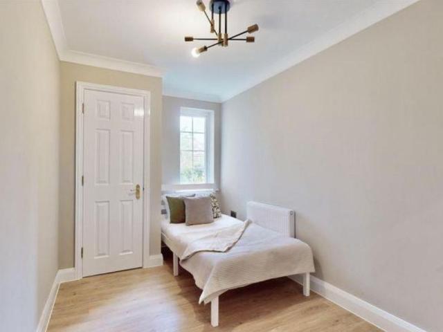 Reading RG30, 4 bed terraced house to rent, £3,000 pcm | PrimeLocation