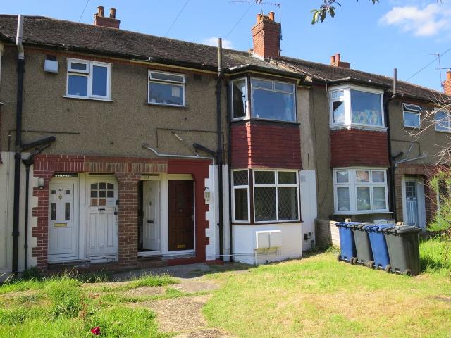 Reading Road, Greenford UB5, 1 bed flat to rent, £1,500 pcm | PrimeLocation