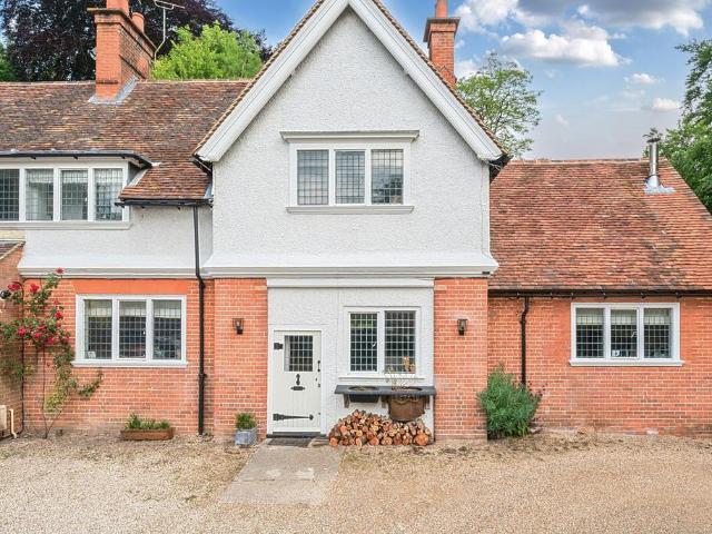 Reading Road, Reading RG8 5 bed semi detached house to rent £4,000 pcm £923 pw