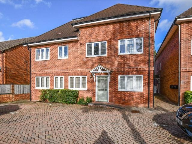 Reading Road, Winnersh, Wokingham, Berkshire RG41, 1 bed flat to rent, £1,100 pcm | PrimeLocation