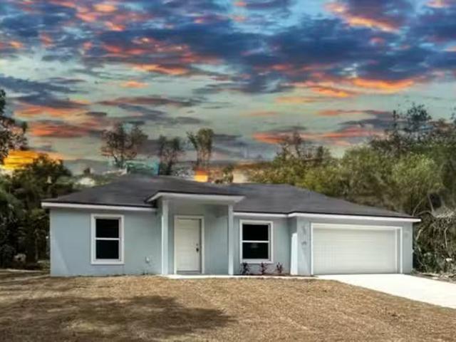 READY NOW! 3BR/2BA home for rent in SIlver Springs Shore! 26.