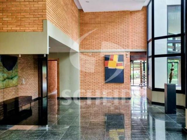 Real Parque, apartamento em rua privilegiada do bairro!