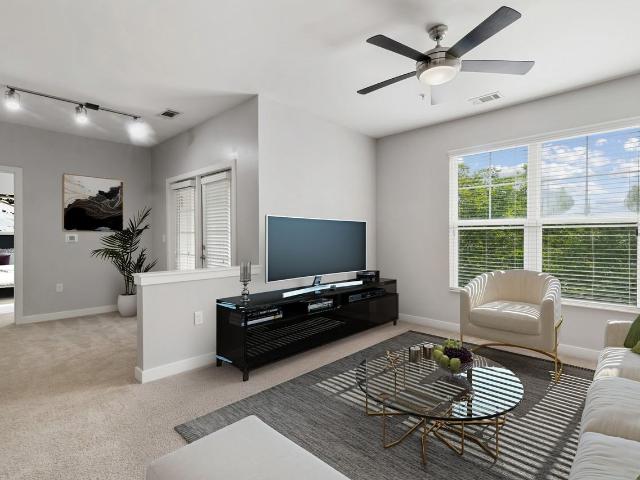 Realm at Patterson Place 1 Bedroom Apartment for Rent at 3767 Sw Durham Dr, Durham, NC 27707