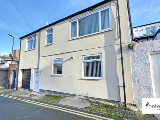 Rear Of 5 Roker Terrace, Roker, Sunderland SR6, 4 bed terraced house to rent, £950 pcm | PrimeLocation