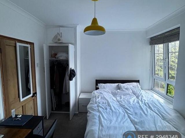 Reardon House, London, E1W 1 bed in a flat share to rent £1,000 pcm £231 pw