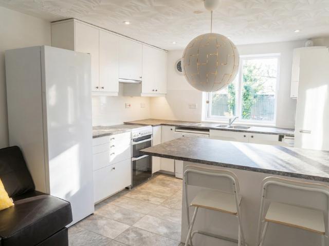 Rebecca Drive 4 bed, Selly Oak B29 4 bed house to rent £2,346 pcm £541 pw