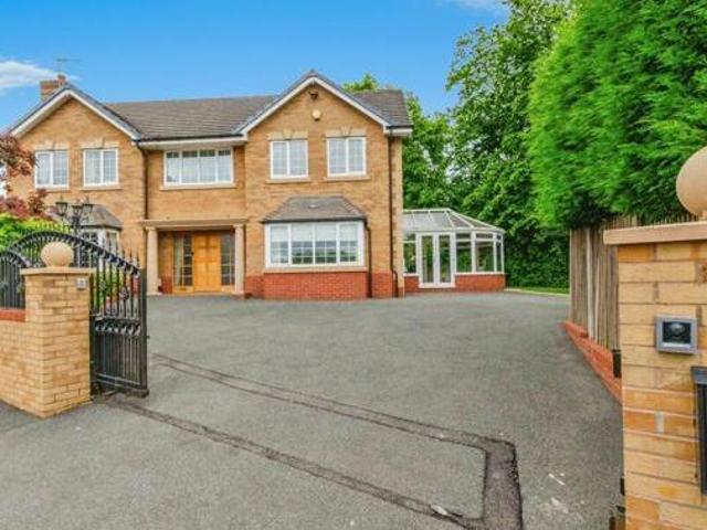Rebecca Gardens, Penn, 5 Bedroom Detached