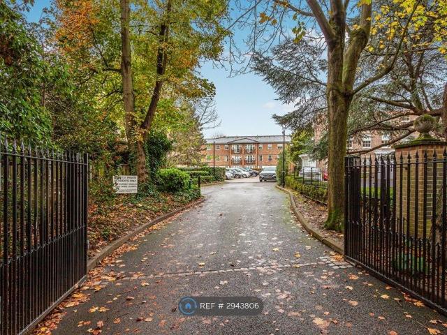 Rectory Court, London E18, 2 bed flat to rent, £1,950 pcm | PrimeLocation