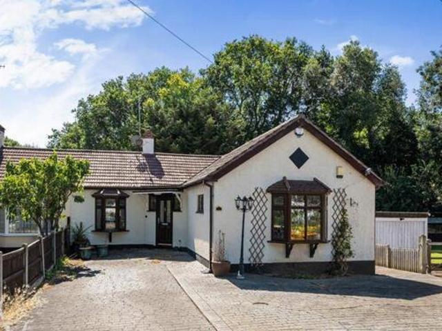 Rectory Gardens, Upminster, 2 Bedroom Semi detached