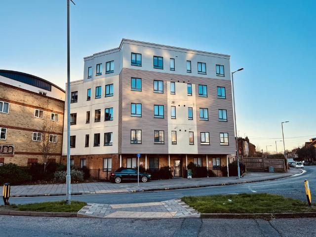 Rectory Lane, Chelmsford 1 bed apartment to rent £1,075 pcm £248 pw