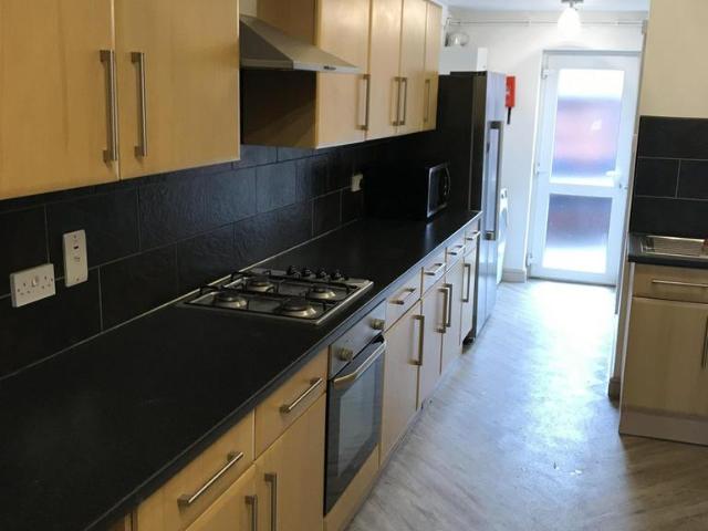 Rectory Place 6 bed house share to rent £2,856 pcm £659 pw