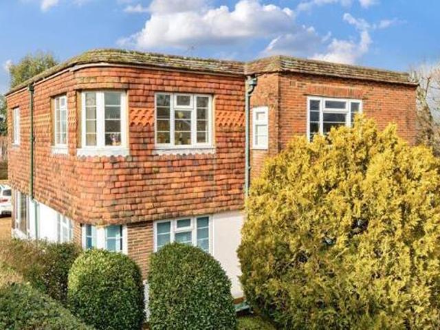 Rectory Road, Storrington, 3 Bedroom Flat