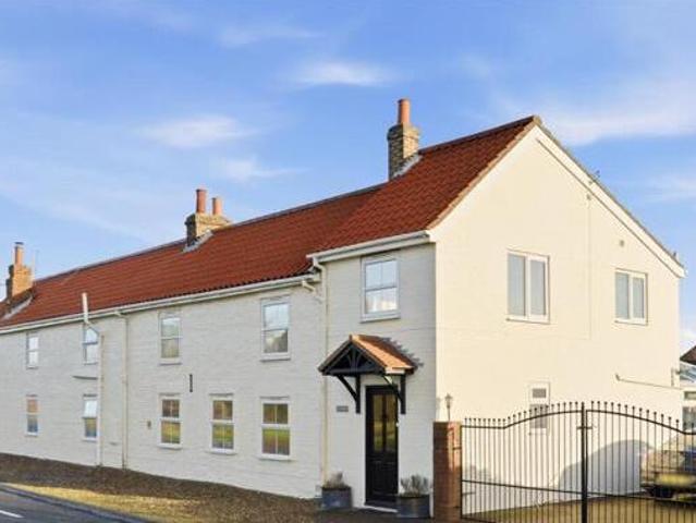 Rectory Road, Roos, 5 Bedroom Detached