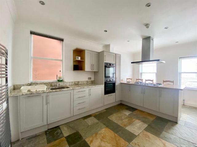 Rectory Road, West Bridgford, Nottingham NG2, 7 bed shared accommodation to rent, £4,247 pcm | PrimeLocation