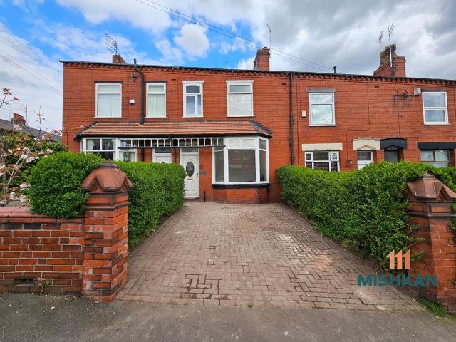Rectory Street, Middleton, Manchester 4 bed semi detached house to rent £1,595 pcm £368 pw