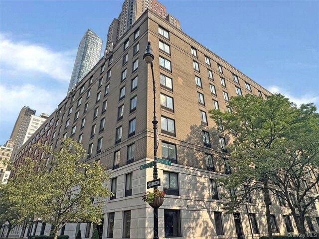 Rector Pl Apt G, New York, Condo For Sale