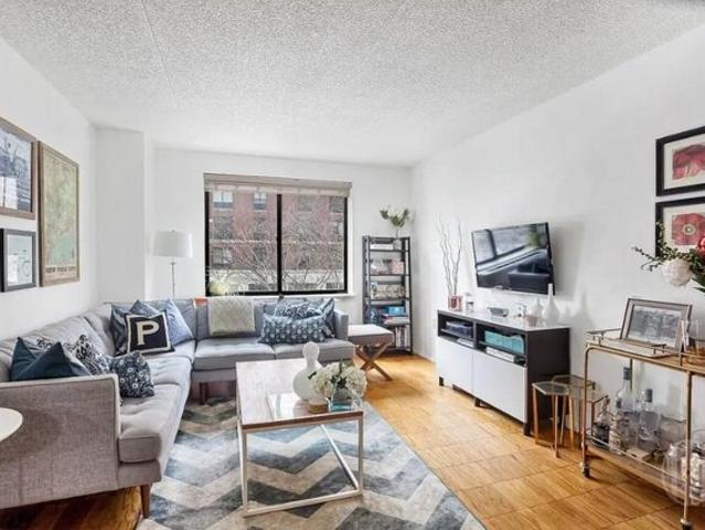 Rector Pl Apt J, New York, Condo For Sale